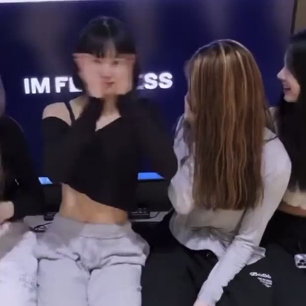 chaewon loops on Twitter: "chaewon was holding back her tears but started crying immediately ...