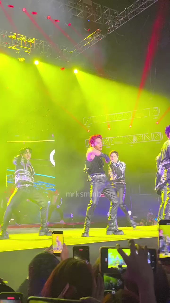 repsie 🐥 on Twitter: "GRABE ANGAS!!! @felipsuperior SB19 WYAT Concert @SB19Official #SB19 # ...