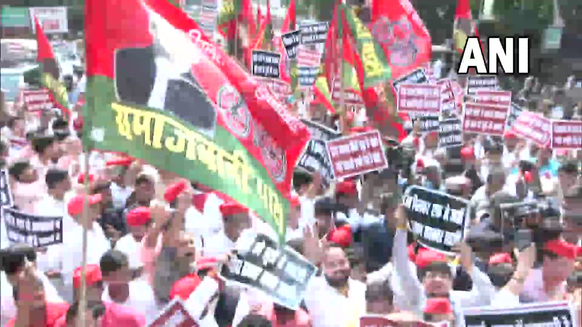 ANI UP/Uttarakhand on Twitter: "#WATCH | Lucknow, Uttar Pradesh: Samajwadi Party (SP) chief ...