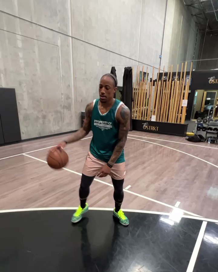 NBA on Twitter: "👀 @DeMar_DeRozan works on his handle & footwork with trainer @dribble2much! # ...