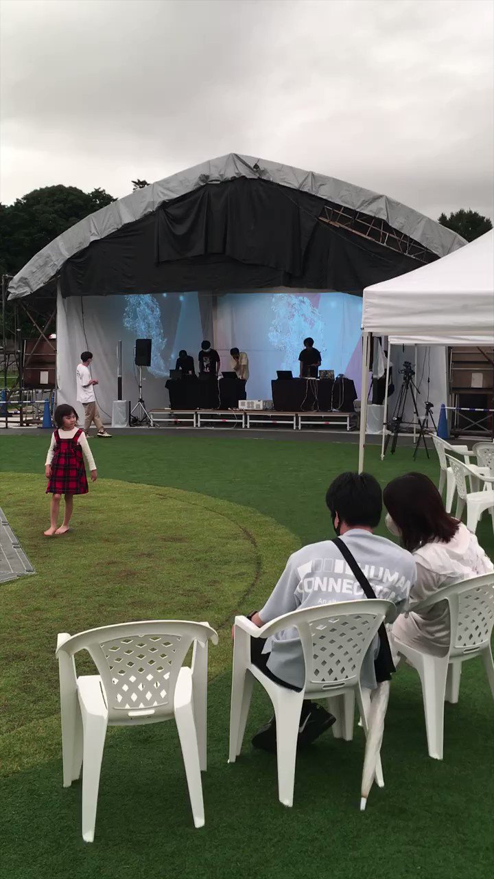 守谷在住の3人家族 On Twitter ブランチ守谷イベント、思ったより人来てますね。夕方の雰囲気と音楽が良い感じ。ベンチも増設されて