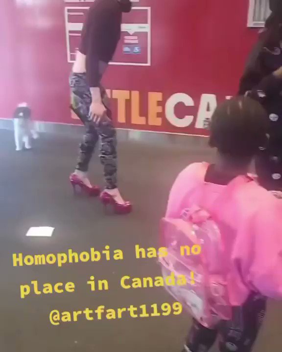 6ixbuzztv On Twitter Watch Person Gets Upset After Getting Kicked