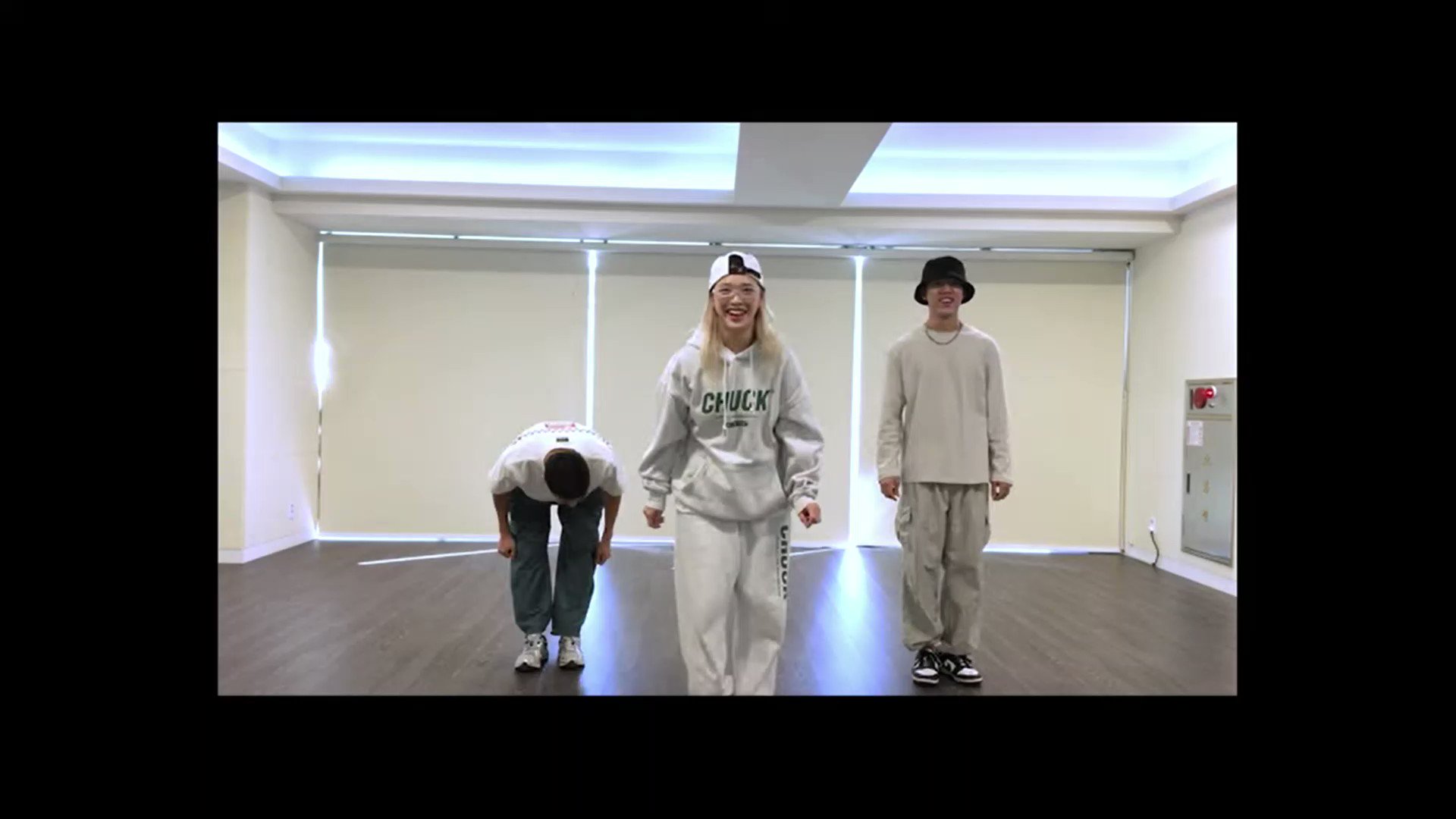 Daehyun Moments on Twitter: "893 duo training to Blackpink's Shutdown Trainer: (to dh) "Oh you ...