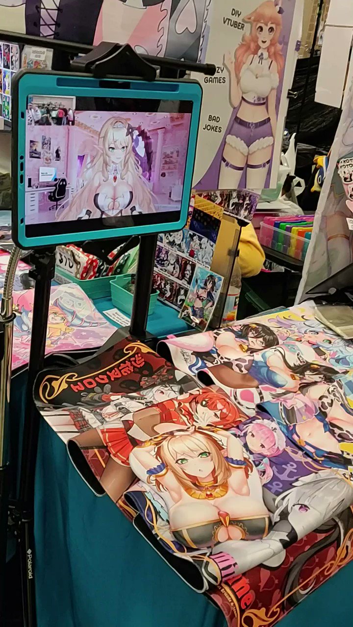 Spook-lara 🎃 | ENVtuber on Twitter: "I feel like a real Vtuber 😭 Yesterday I met with guests at ...