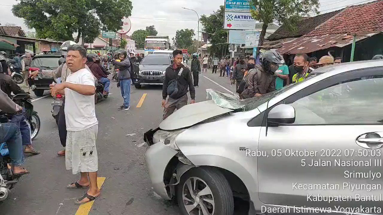 IG: Merapi_Uncover on Twitter: "[Breaking News] Telah terjadi laka lantas di Jl. Wonosari km. 11 ...