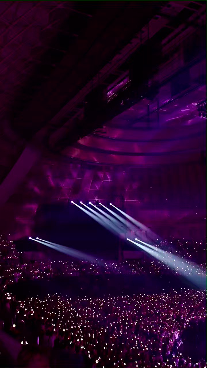 NiziU on Twitter: "[#NiziU_CAM] WithUと一緒にTwinke Twinkle 会場のペンライトがとてもきれい〜🥺💓 #NiziU_tour # ...