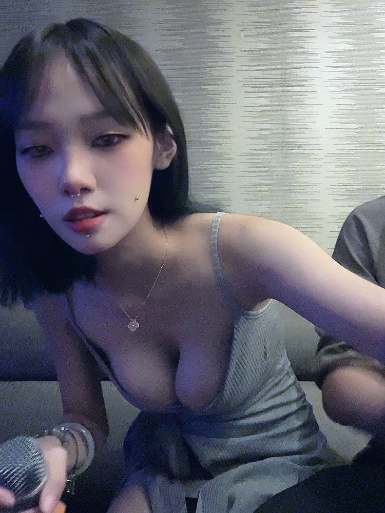 Rina on Twitter: "還是鬱了 只想要擁抱 https://t.co/zJk6Mk5sn4" / Twitter