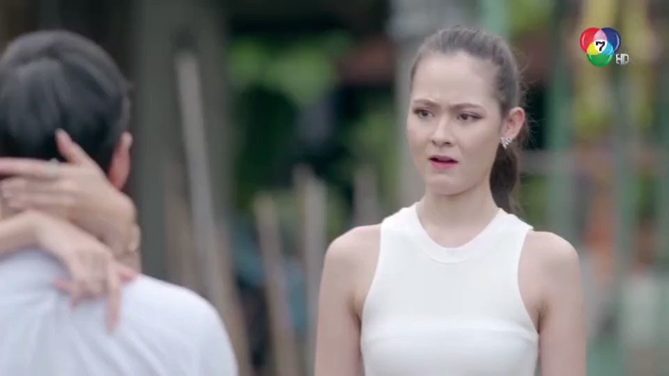 Ch7HD on Twitter: "ท้าใครไม่ท้า มาท้าริต้า ก็จัดให้สิคะ จูบโชว์เลยมั้ยคะหัวหน้า🤭 @chertinnara241 ...