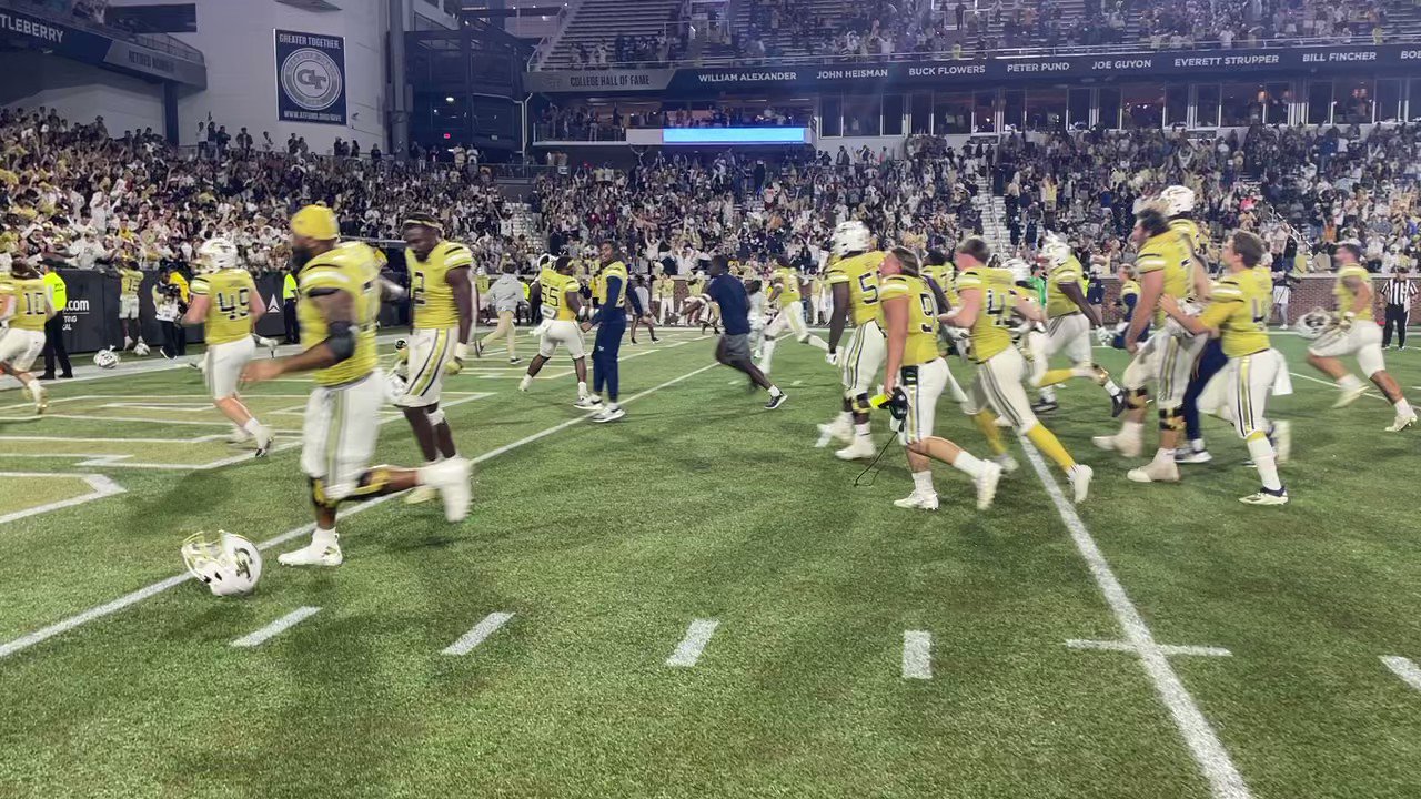 Georgia Tech Football on Twitter: "I'm a Ramblin' Wreck from Georgia Tech and a 𝙝𝙚𝙡𝙡𝙪𝙫𝙖 engineer ...