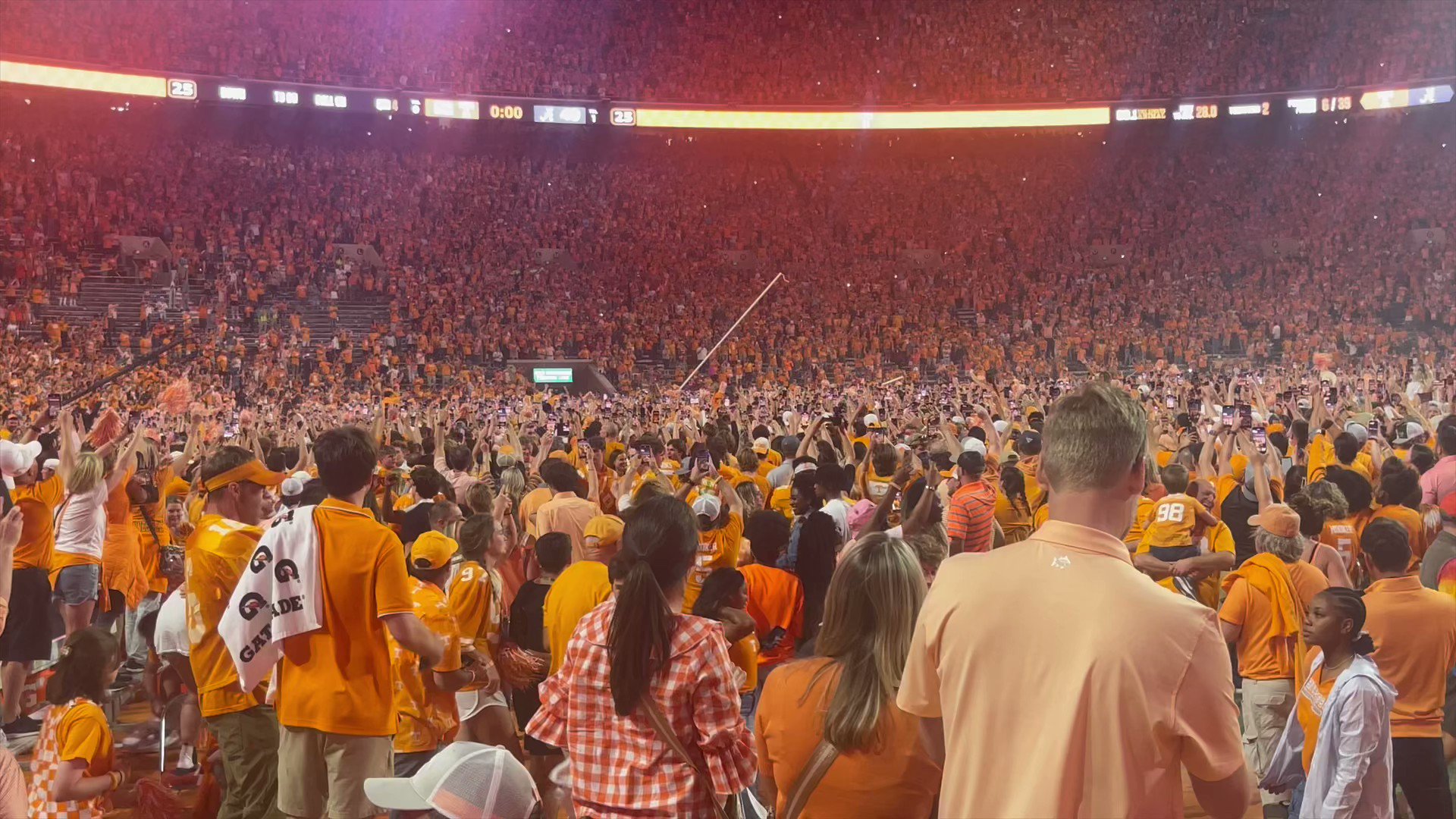The Athletic on Twitter: "The goalpost at Neyland Stadium disappeared after Vols fans stormed ...