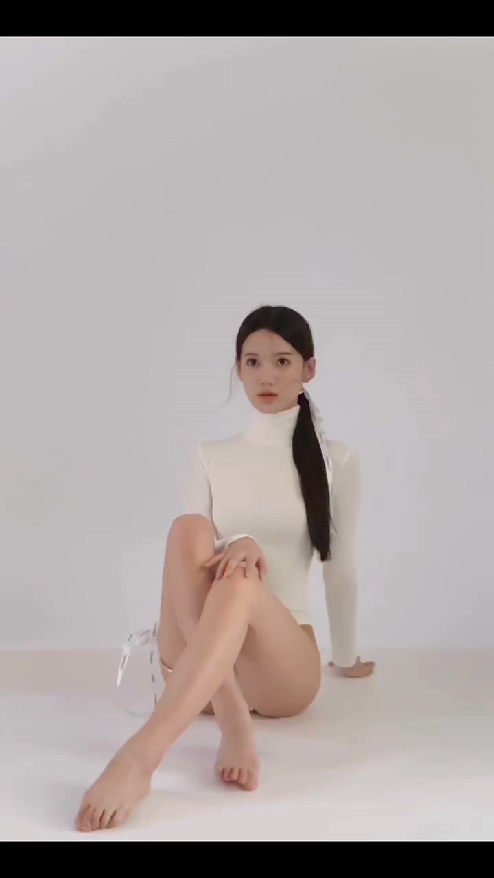 武汉-依依 on Twitter: "详情tg有自料，主页有v 艺术生 170 91 B 偶尔兼职，可爱女友feel 值得一见，定不负期望 https://t.co/8itLFqrNat ...