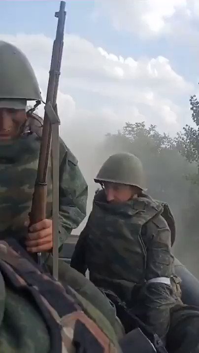 Raging545 On Twitter Video Of Russian Conscripts Riding Atop A Btr