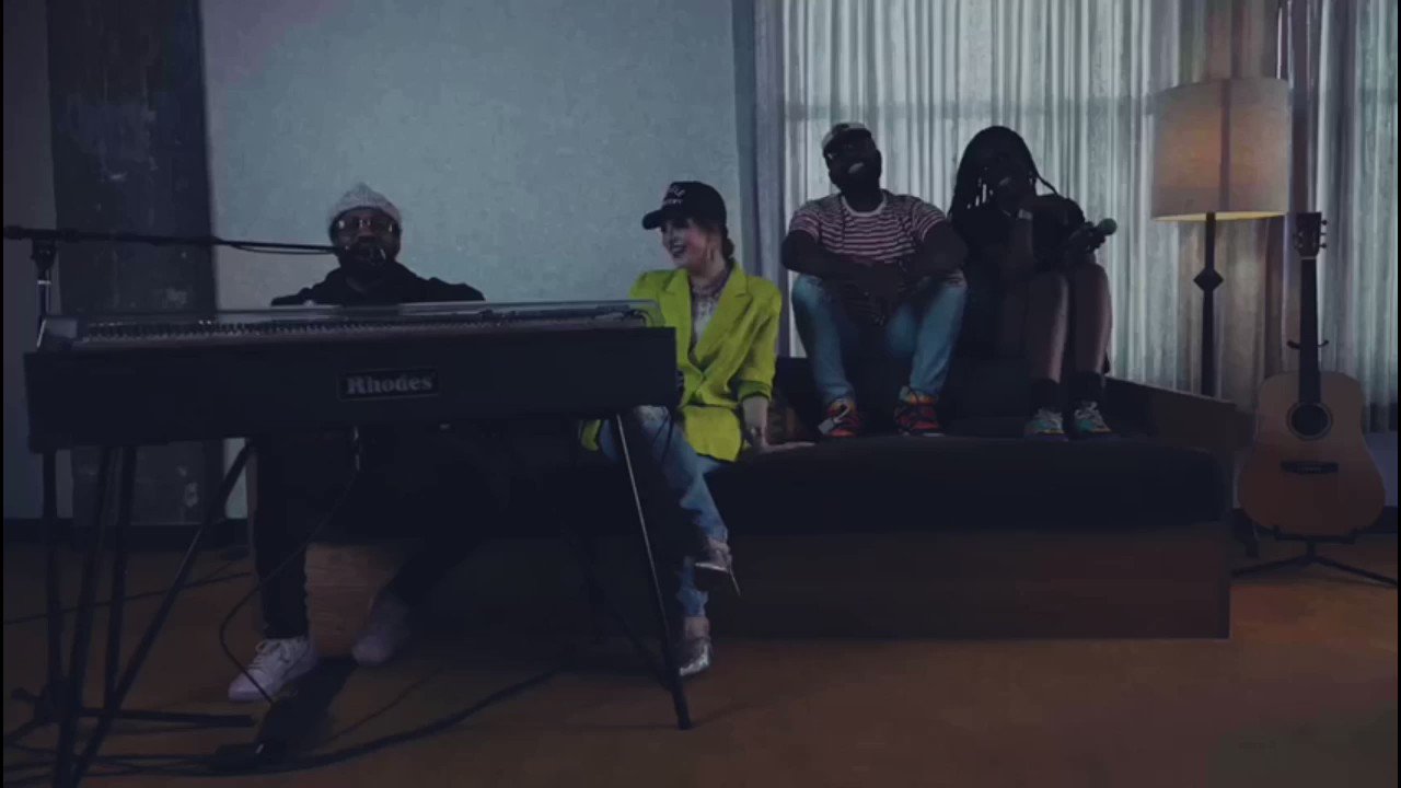 Honeybee (@soundslikebee) / Twitter