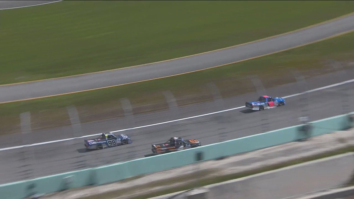 Nascar Camping World Trucks On Twitter Trouble For The No 4 Of