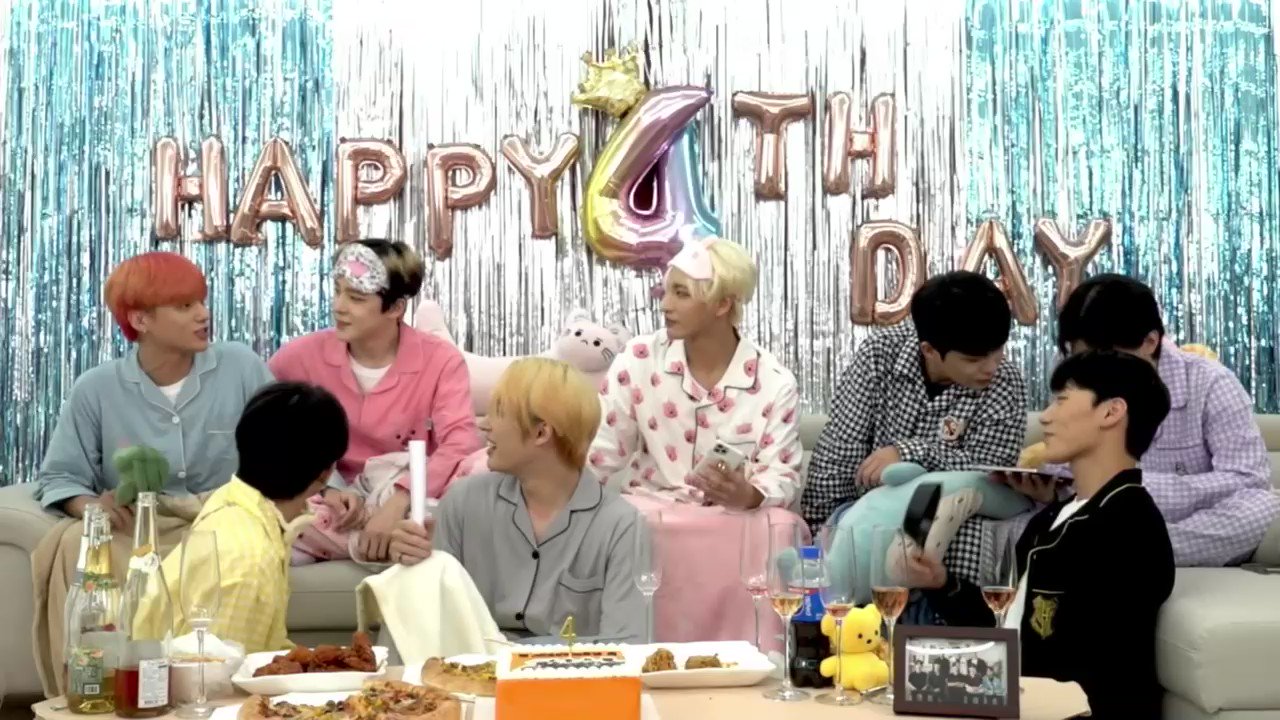 mari 🐈‍⬛ • happy ateez day! on Twitter: "san cringing about wooyoung’s sexiness & wooyoung ...