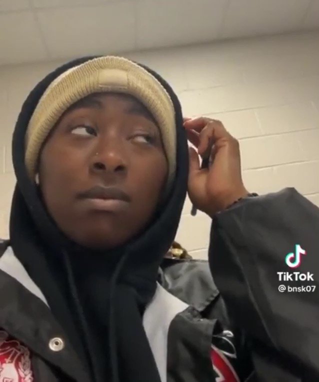 The Memes Archive On Twitter Rt Thememesarchive Two Girls Looking
