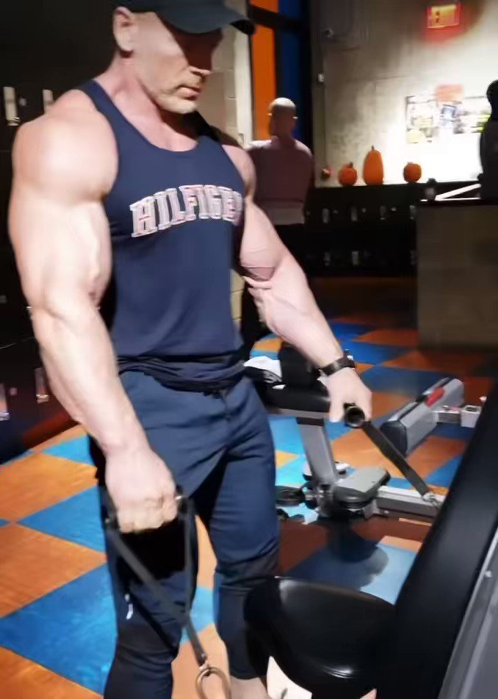 MuscleJacking on Twitter: "Muscle daddy, Mike Lynn 🇺🇸"