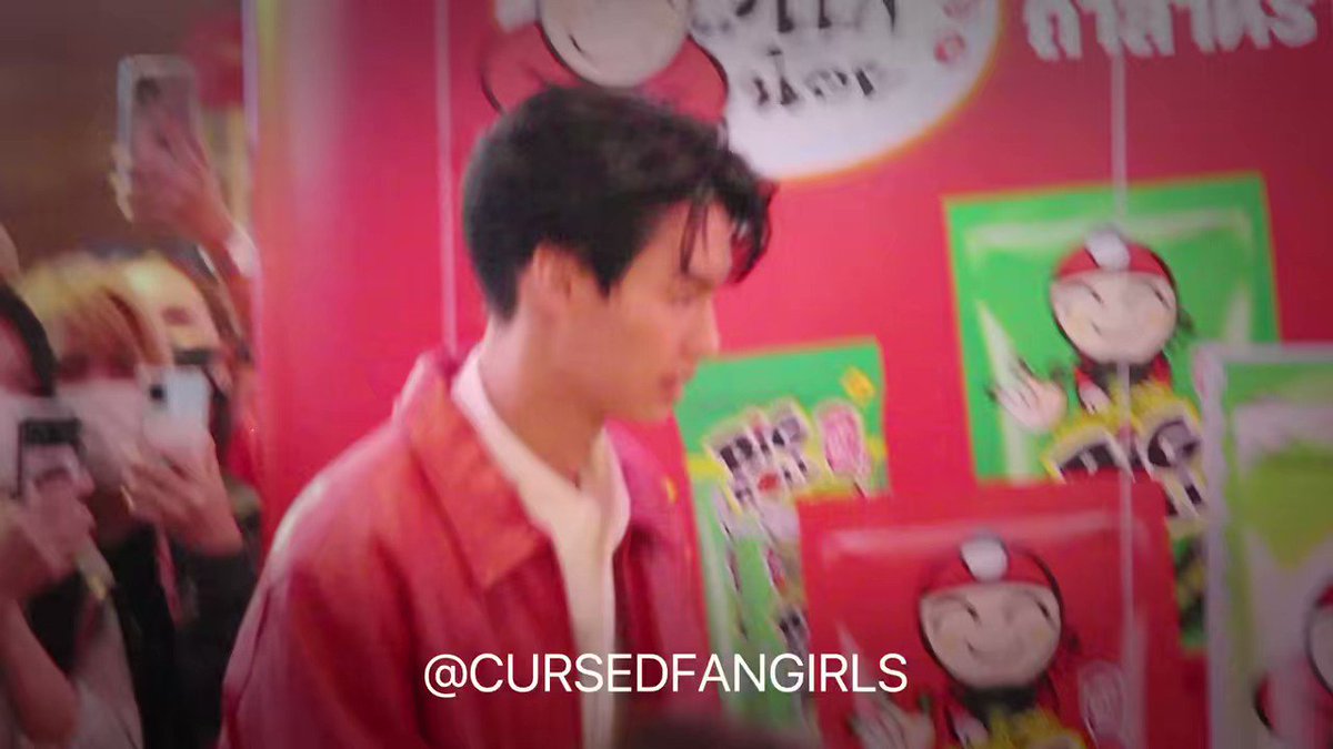 CursedFangirls★彡 on Twitter: "ถ่ายรูปกันคับ~ 📷 #winmetawin #TKNLoveWinLoveWorldDay"