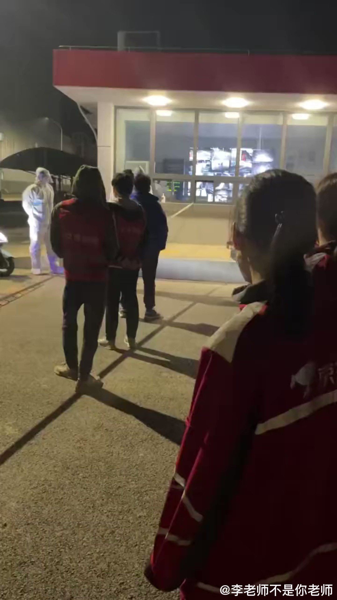 Tweets with replies by 李老师不是你老师 (@whyyoutouzhele) / Twitter