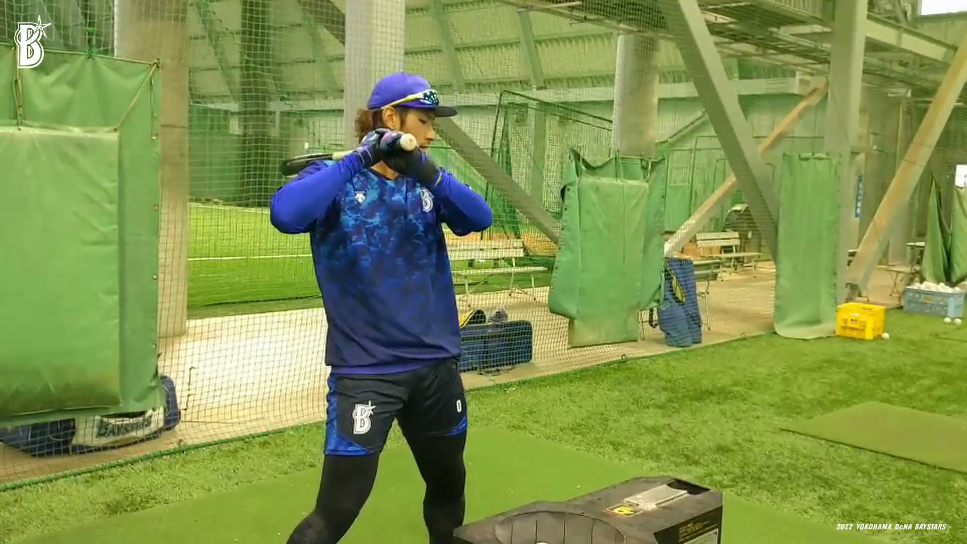 横浜DeNAベイスターズ on Twitter: "朝早くからDOCKに来て、黙々とバットを振り込むタイシくん💦💦 #大田泰示 選手 #秋季トレーニング #baystars https://t ...