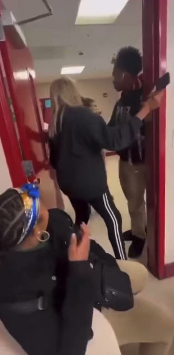 SCHOOL AND STREET FIGHTS 🥊 on Twitter: SCHOOL AND STREET FIGHTS 🥊 on Twitter: