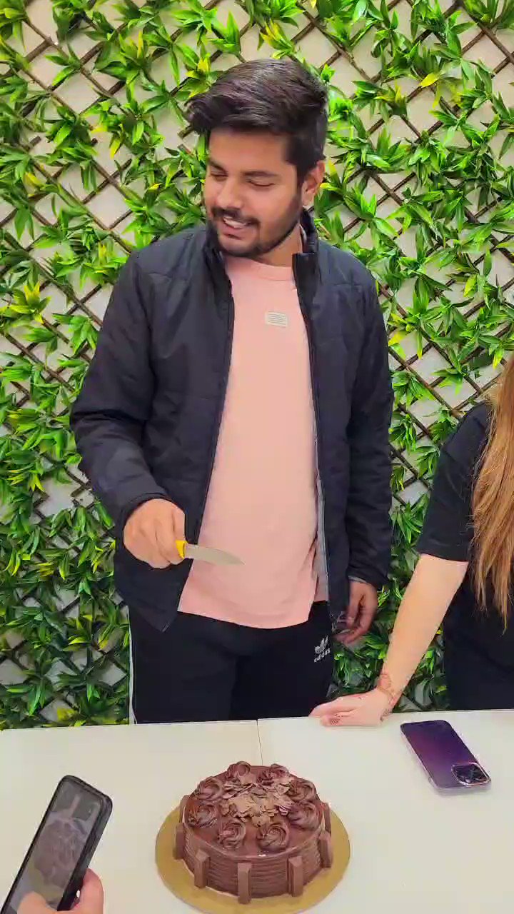 Ayush Pathak on Twitter: "And today I complete 3 years at TechBar! Its been a rollercoaster ride ...