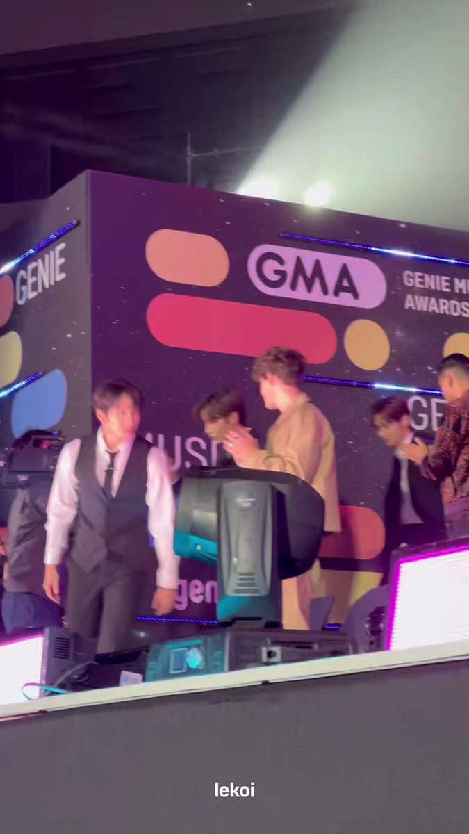 221108 GMA #현재 더보이즈 베스트 퍼포먼스상 축하해 ︎ ︎ #현재 코이 @lekoi913