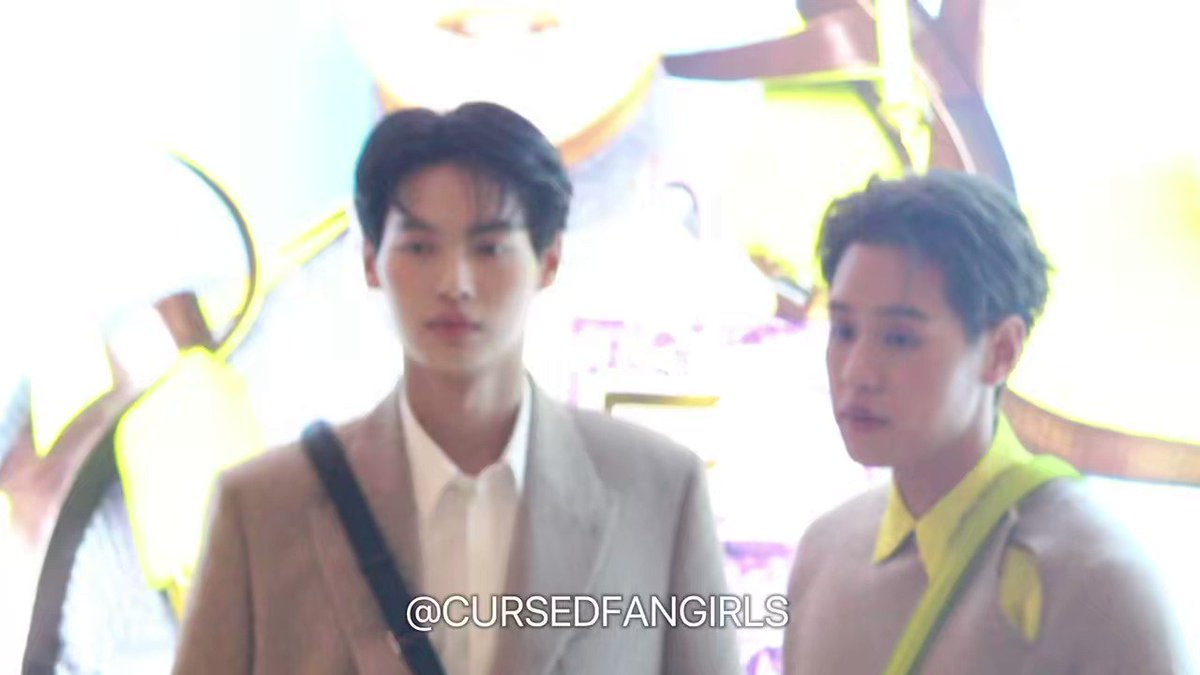 CursedFangirls★彡 on Twitter: "สลับกันหล่อไปมานะฮะ~🥰 Fendi x Win #FENDIBAGUETTE #FENDI # ...