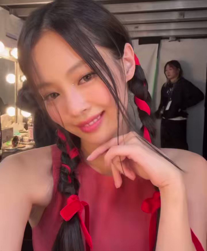 BLΛCKPIИK GLOBAL FANBASE on Twitter: "#JENNIE Instgram Update “Quickchange moments in Houston ...