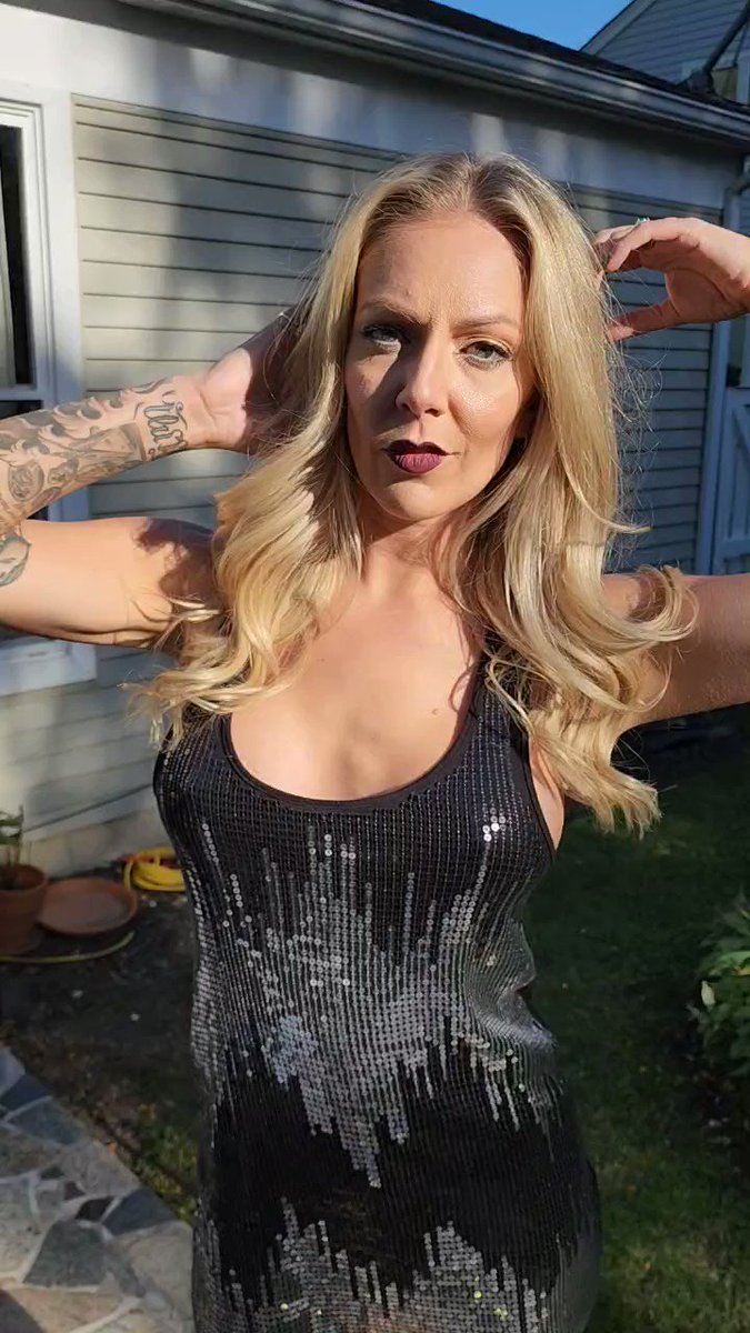 Goddessv • Findom Supreme • 🥂tribute Below🥂💸 On Twitter You Heard Me