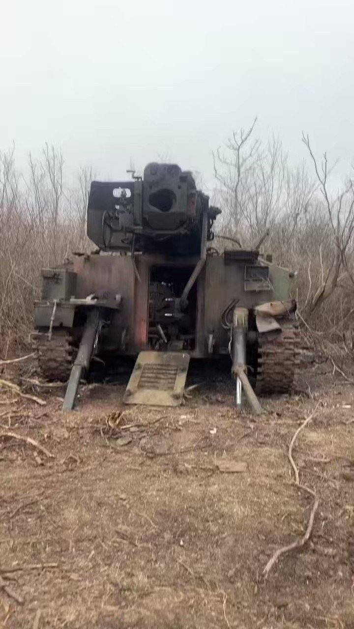 BlueSauron👁️ on Twitter: "Destroyed Russian 152 mm 2S5 Giatsint-S self-propelled gun in Mykolaiv ...
