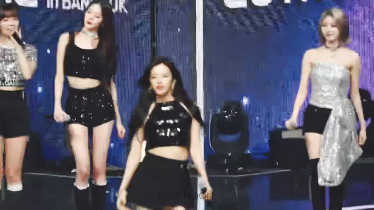 221113 AN YUJIN in BKK / Twitter