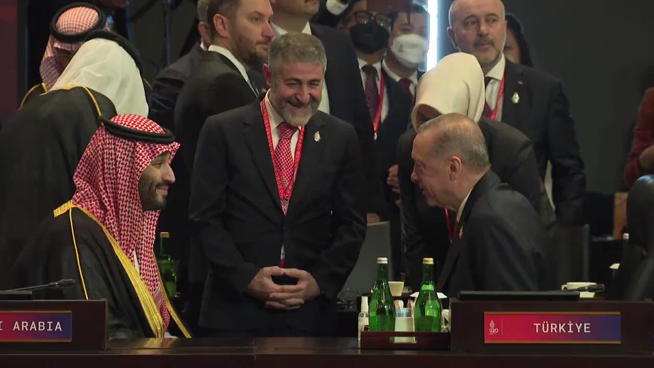 قناة السعودية On Twitter فيديو سمو ولي العهد يرأس وفد المملكة