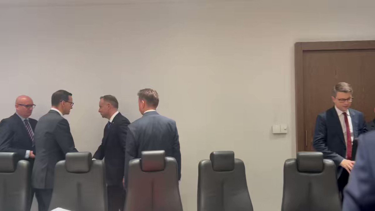 Kancelaria Prezydenta on Twitter: "Po naradzie w @BBN_PL planowane jest oświadczenie Prezydenta ...