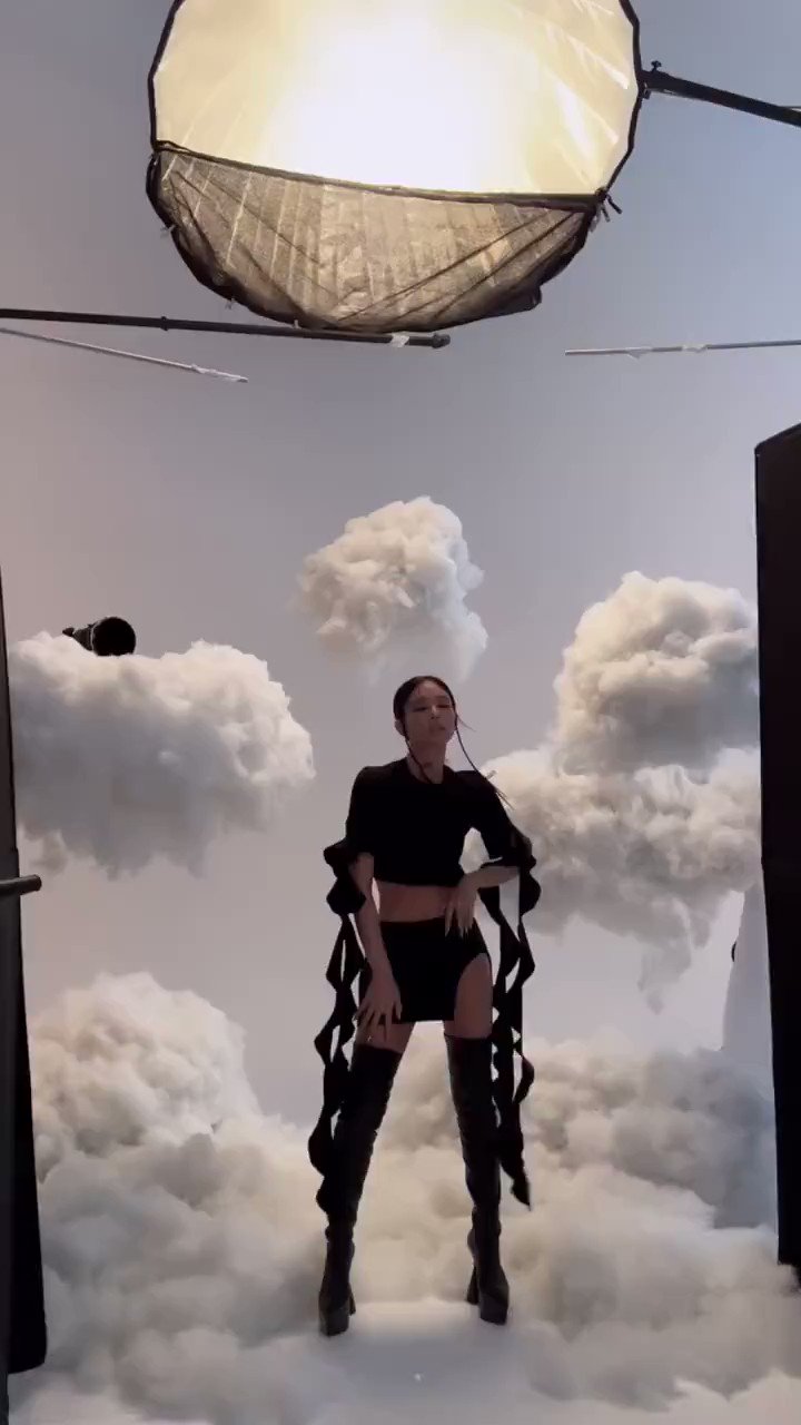 jnk on Twitter: "queen https://t.co/YDcRr2O8q0" / Twitter