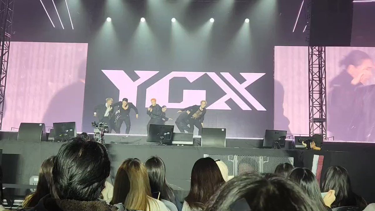 티튜(대전콘) on Twitter: "YGX 오프닝"