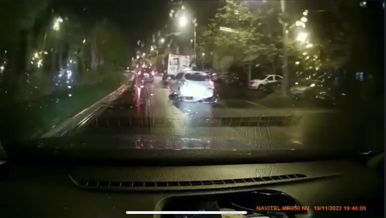 vali petcu on Twitter: "bietul copil, cum a fost lovit el pe trecere de un nenorocit, și nici nu ...