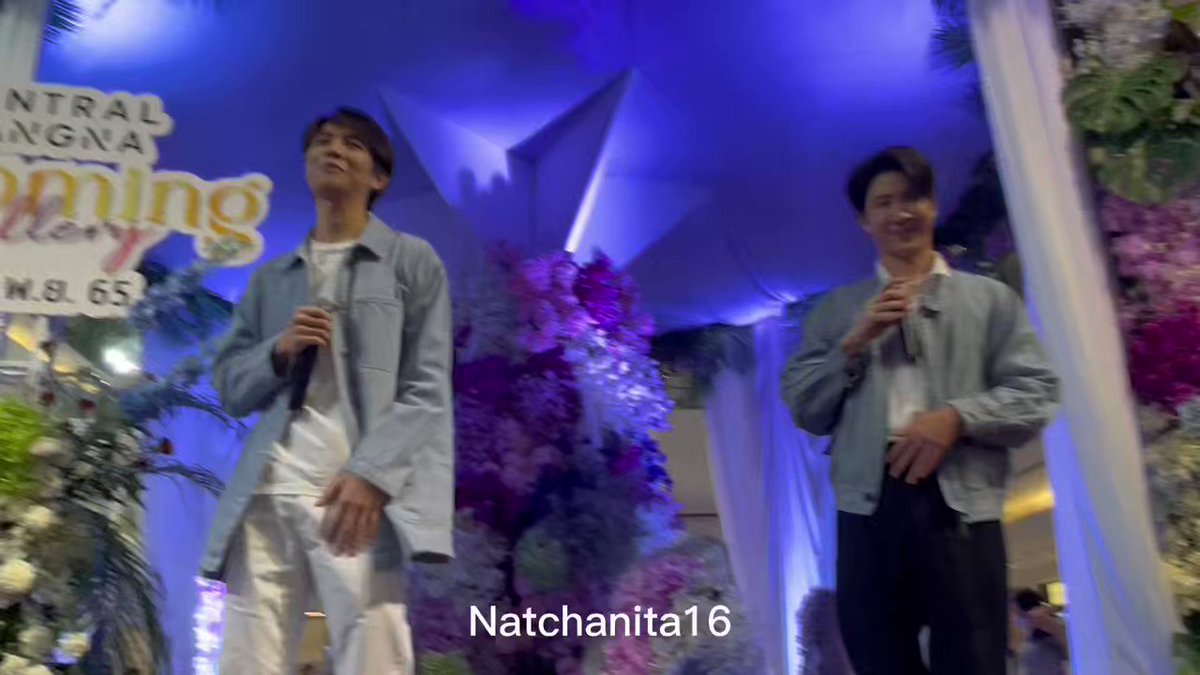 ฟอร์ข้าวตัง ♡ on Twitter: "RT @Natchanita16: ร้องเพลงพี่ชัยยย #BloomingGalleryxฟขต"