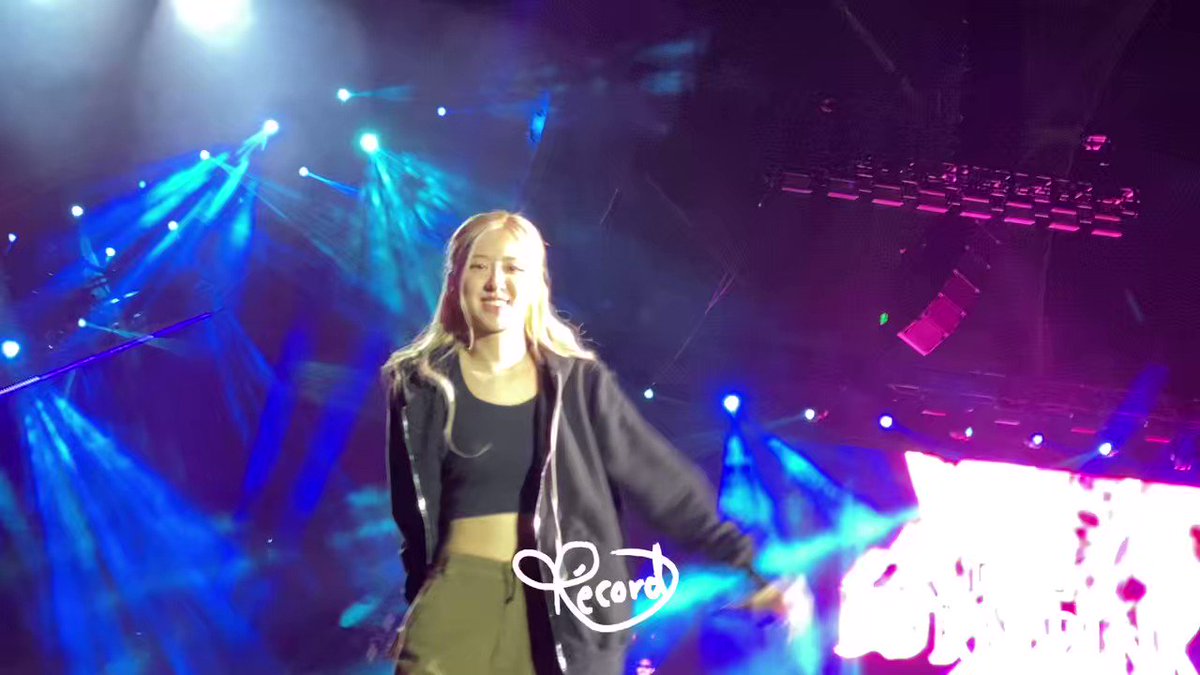 Em-em on Twitter: "Isa pang masternim...kay Rosé naman. HD pics and videos 😊🙏"