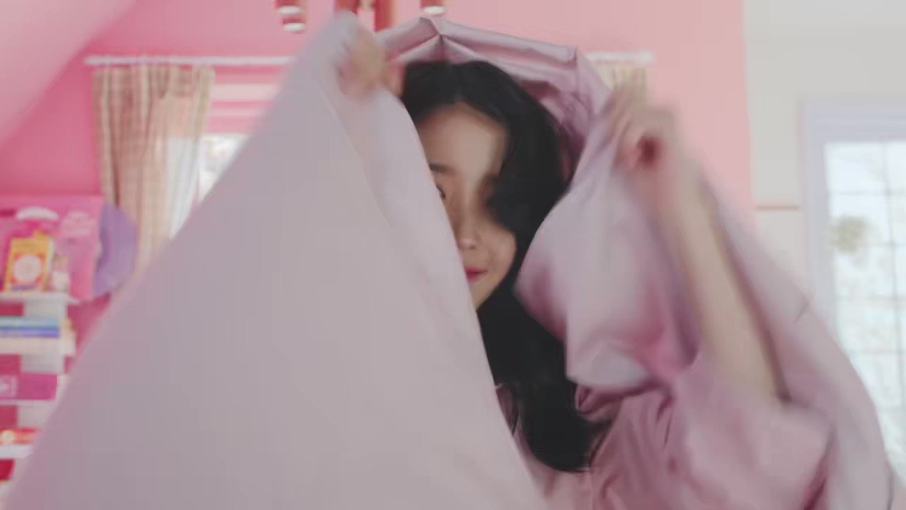 𝑩𝒍𝒖𝒆𝒘𝒊𝒏𝒈 (@iu_bluewing) / Twitter