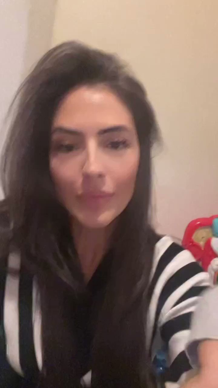 francesca on Twitter: "STO IMPAZZENDO LA MIA VITA FINALMENTE MI METTO A PINAGERE https://t.co ...