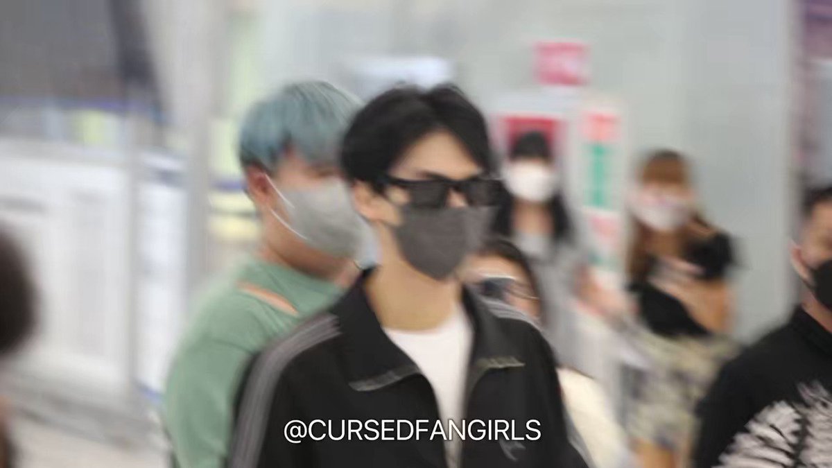 CursedFangirls★彡 on Twitter: "ชอบมากน้องขอจัดทรงก่อนซะหน่อย แต่ทุกคนก็คือชมเก่งไม่ไหว~🤣 หล่อมาก ...