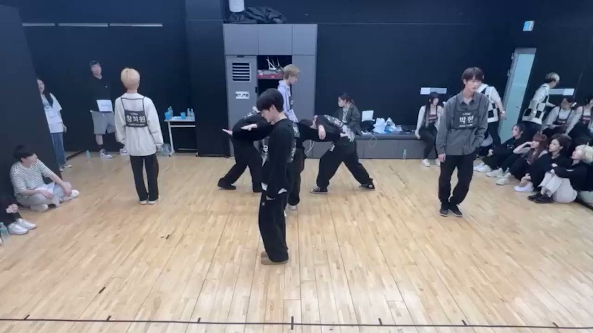 n.SSign(엔싸인) on Twitter: "[n.SSnack🍪] n.SSign(엔싸인) 'n.CHworld Live 2022' in Japan 무대 'Rising Sun ...