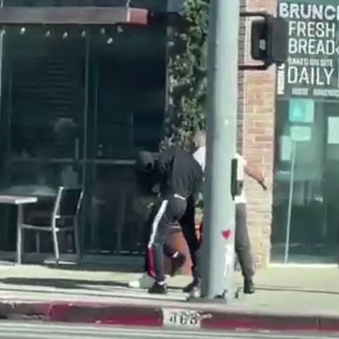 Fox 11 Los Angeles On Twitter Caught On Camera Two People Have Been