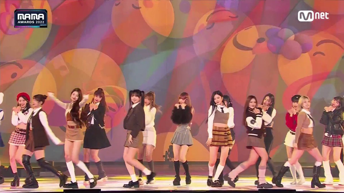 TWICE Trending Latam #TalkThatTalk 🔫 🔥🍭 on Twitter: "RT @MnetMAMA: [#2022MAMA_Moment] #CHEERUP ...