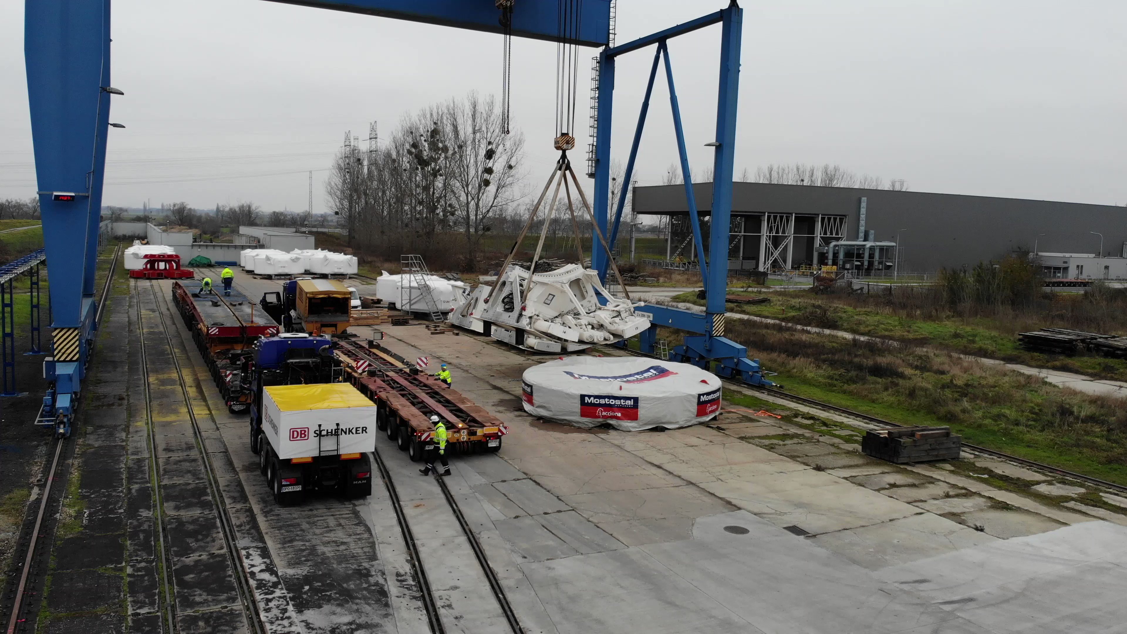 GDDKiA Opole on Twitter: "Kolejny transport z elementami maszyny #TBM już wkrótce wyruszy z ...