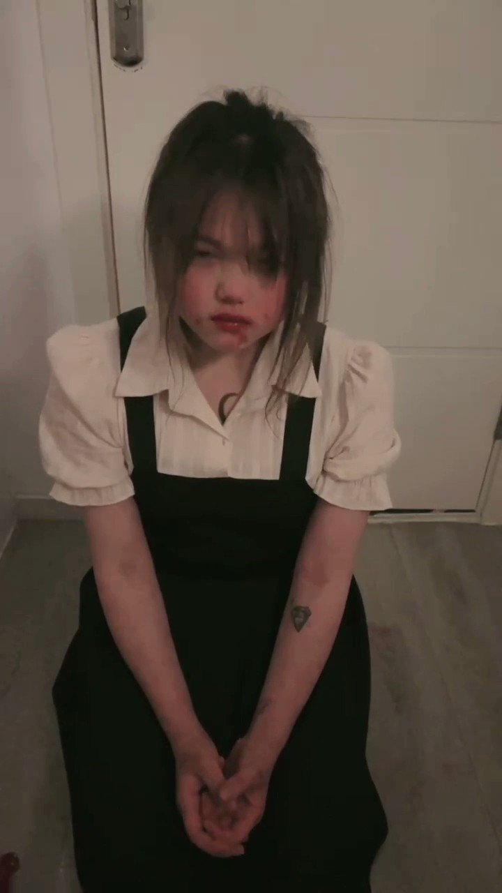 Sm调教女s女m On Twitter 调教最强素人女m,强迫吃柠檬,脚踩火龙果,舔拖鞋,袜子塞嘴自抽耳光,吃浓痰。女s 女m 女女调教 棉袜 耳光