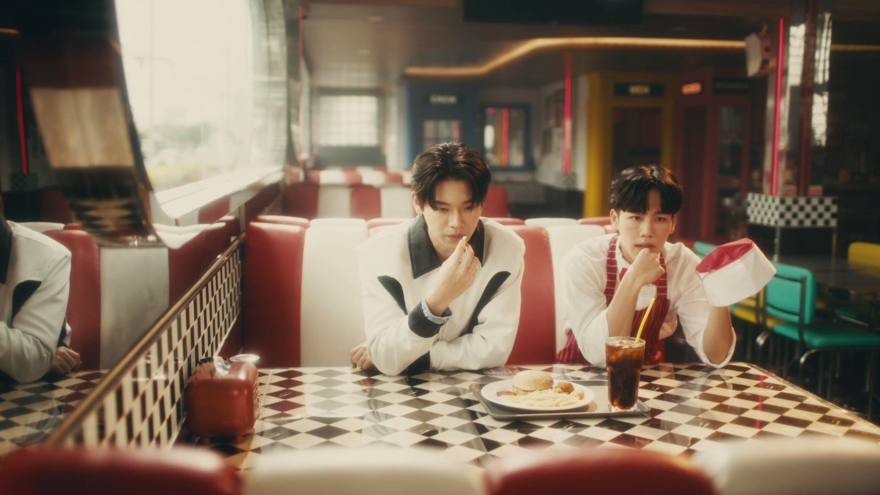 zeeboo (@zeeapomile) / Twitter