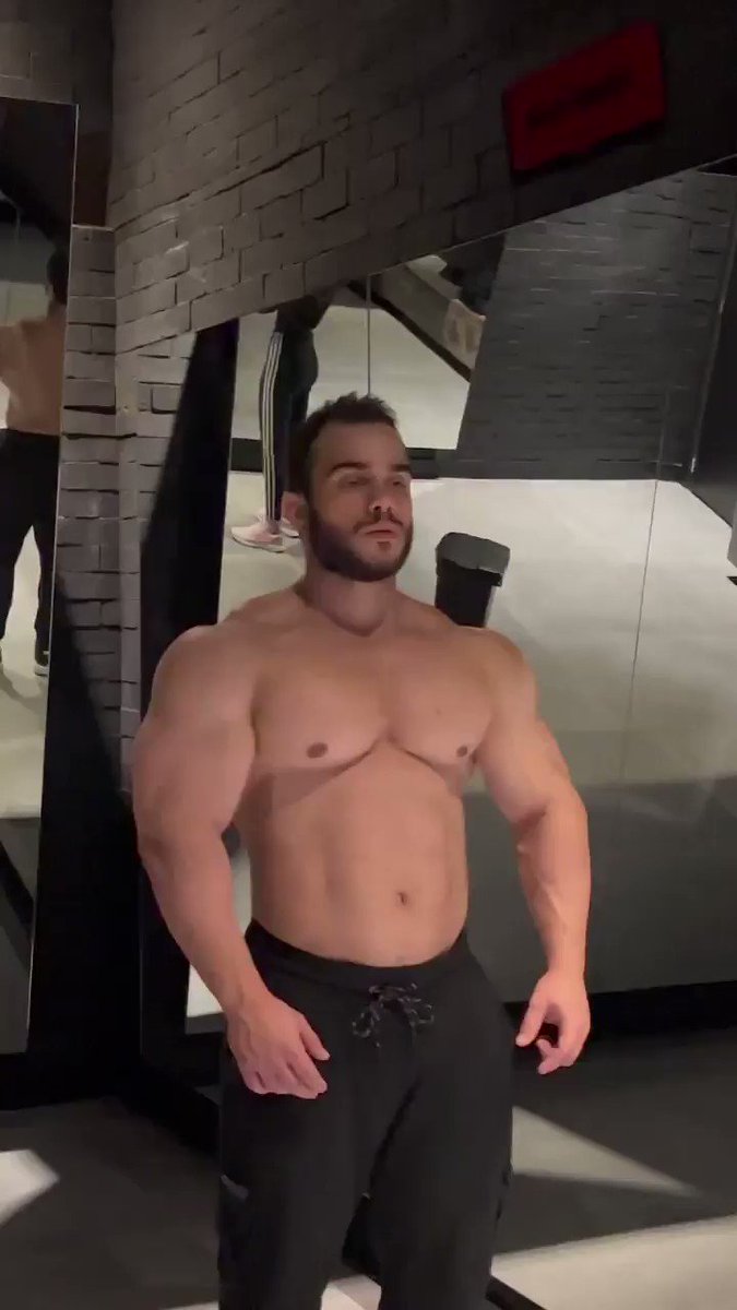 LoveHUGEMuscles on Twitter: "Lucas Garcia"