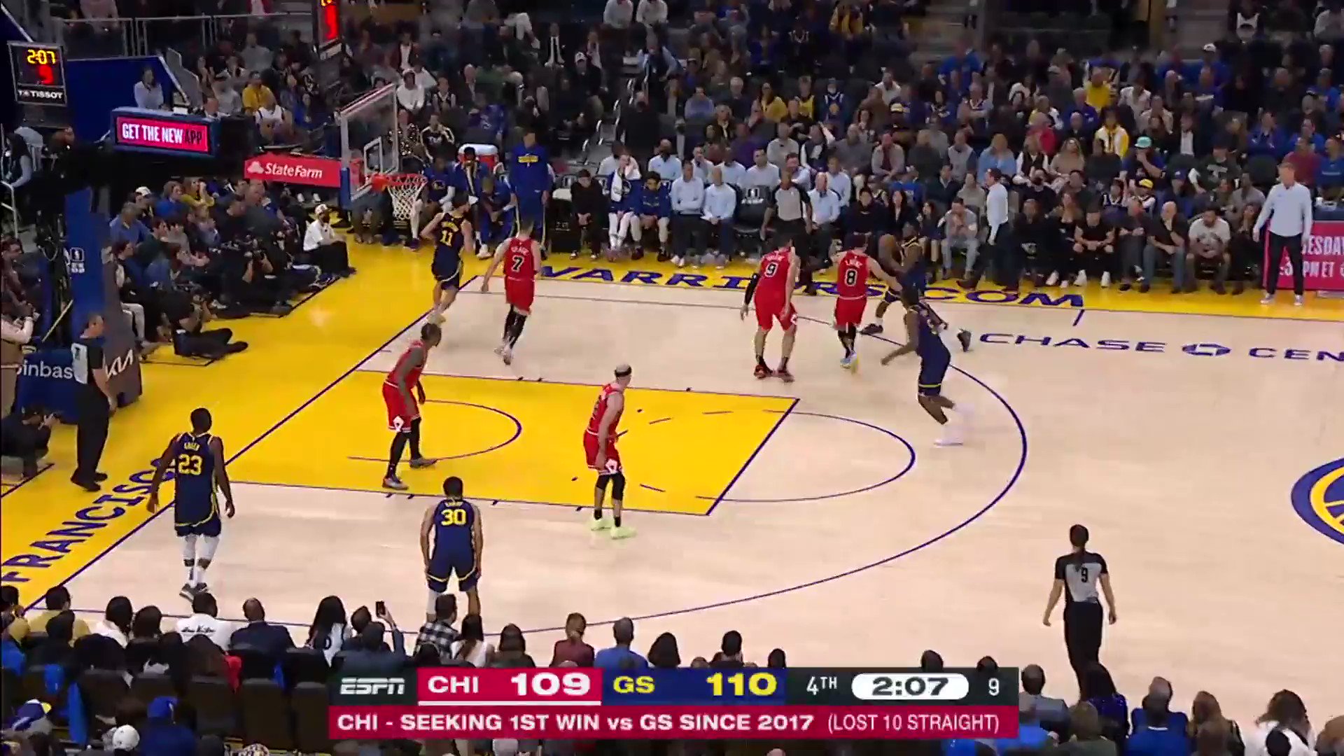 NBA on Twitter: "Draymond hits the CLUTCH 3 to extend the Warriors lead! It's a 6 point game ...